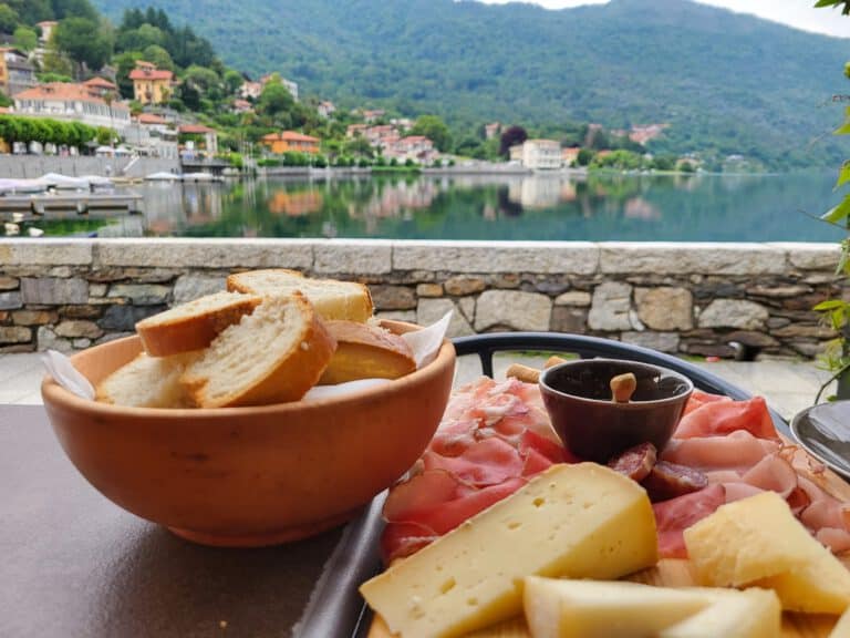 Lago Maggiore mit Kindern: Strand, Märkte, Mailand und mehr